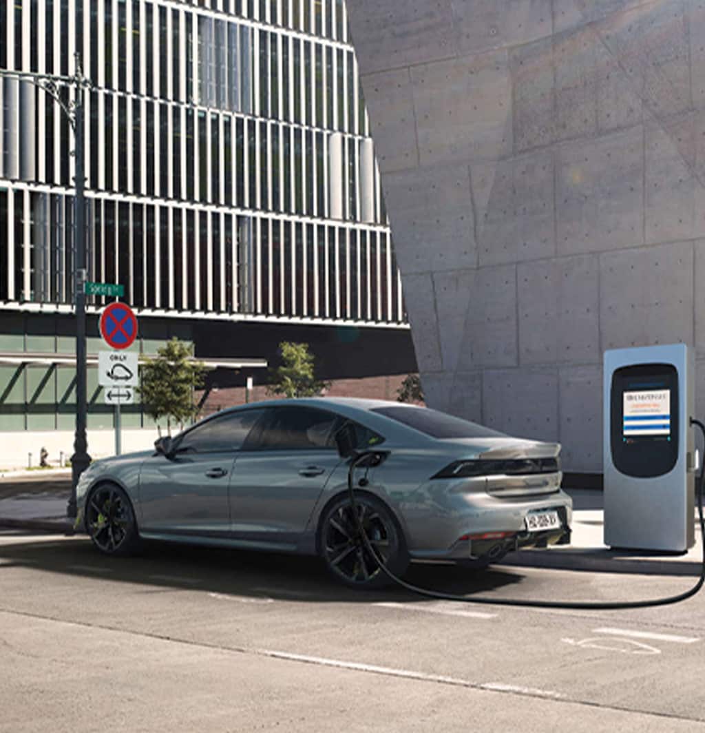 Updating maps | Update your PEUGEOT GPS